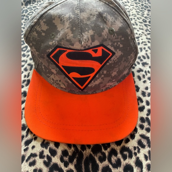 DC Comics | Accessories | Dc Comics Superman Snapback Hat | Poshmark